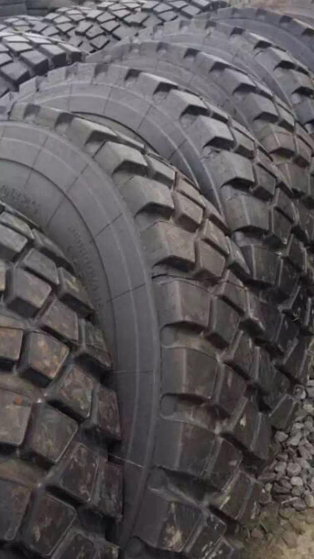 Penumatic Off Road Military Vehicle Tires 37 12.5 R16.5