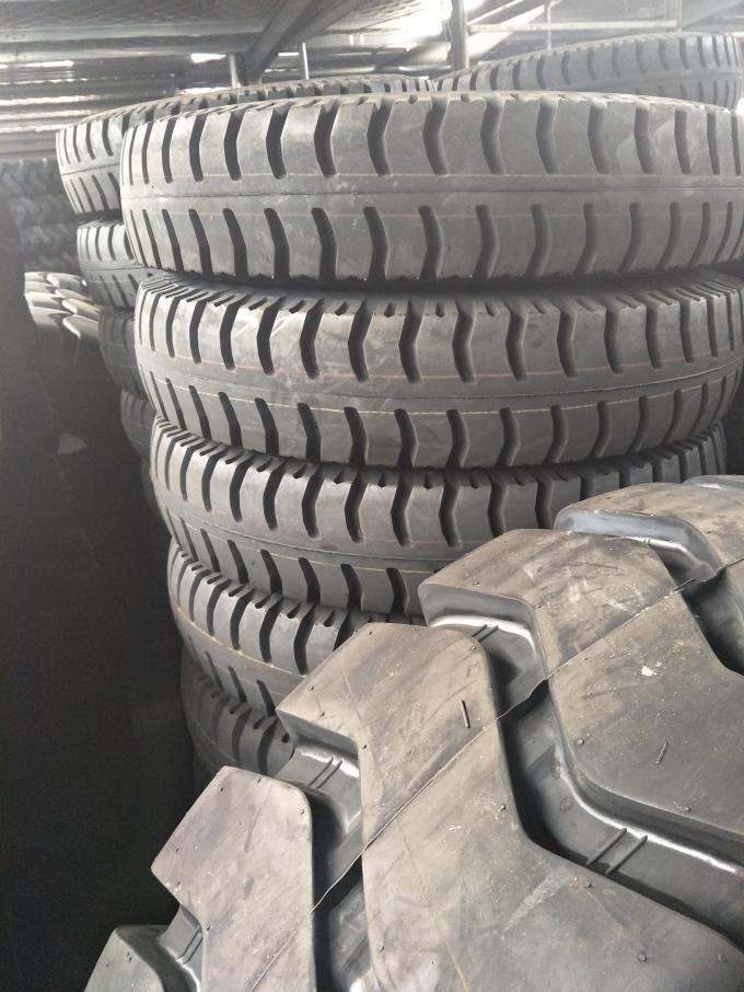 Nylon Bias Ply Truck Bus Tyres 825-16 Medium Duty Tires 401120